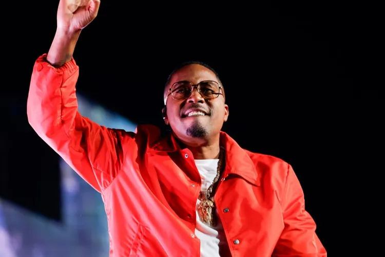 Nas Gives Rakim His Flowers At Grandmaster Hip-Hop Awards - Hip-Hop Now